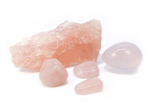 Ethical aspects of rose quartz mining - Stack of Stones (Stapel van Stenen)